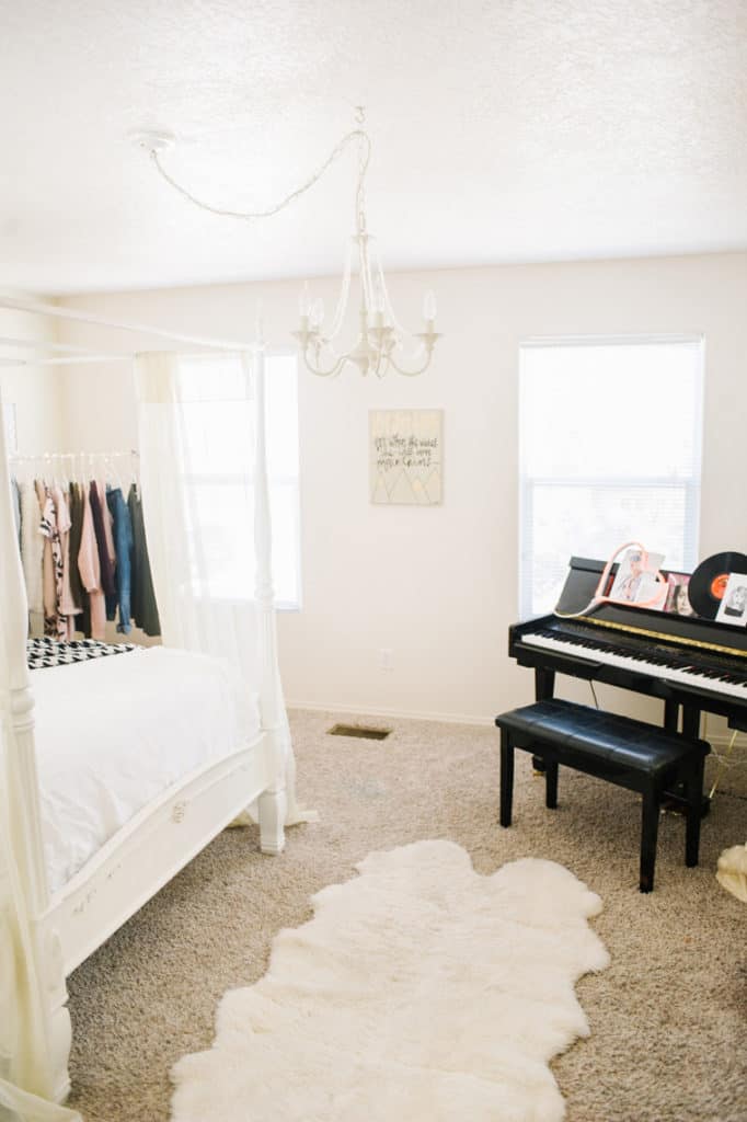 HOM: The Coloful Home of Designer Nichol Naranjo